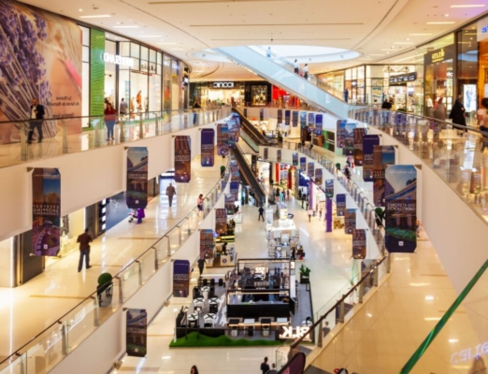 Retail Foot Traffic Trends in 2025: Insights, Drivers, and Sector ...